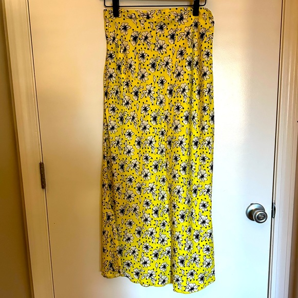 Zara | Skirts | Zara Bright Yellow Black White Flortal Midi Skirt ...